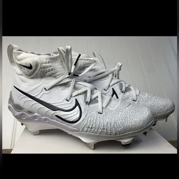 Nike | Shoes | Mens Nike Alpha Huarache Nxt White Metal Baseball Cleats ...